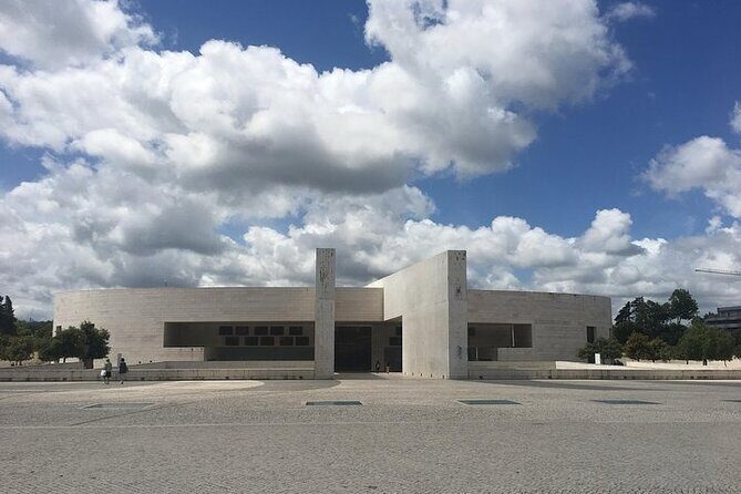 Private tour Fátima - half day - An In-Depth Look at the Fátima Half-Day Tour