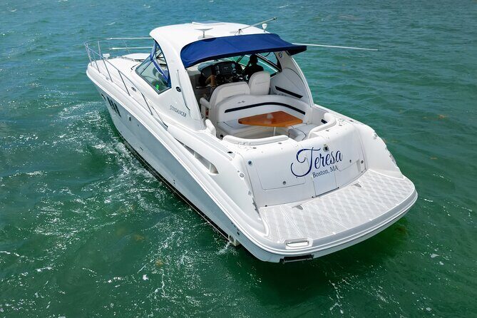 Private tour for 12 people on a 40 ft Yacht, Ft Lauderdale bay - The Bottom Line