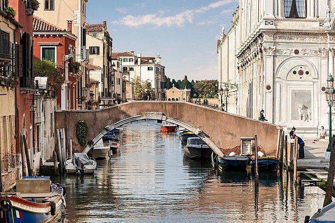Private tour for families with children in Venice - Key Points