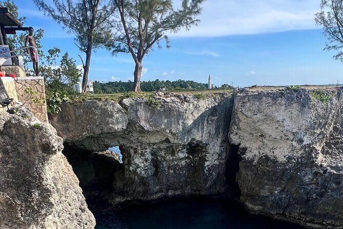 Private Tour for Negril Seven Miles Beach & Rick's Cafe Jamaica - FAQs