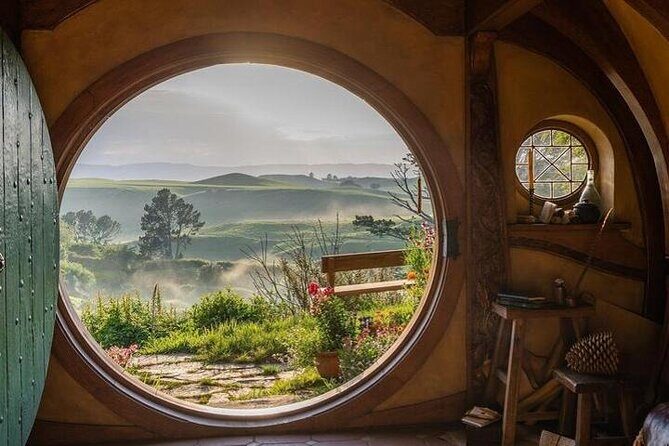 Private Tour from Auckland Hobbiton Rotorua and Wai-O-Tapu - FAQ