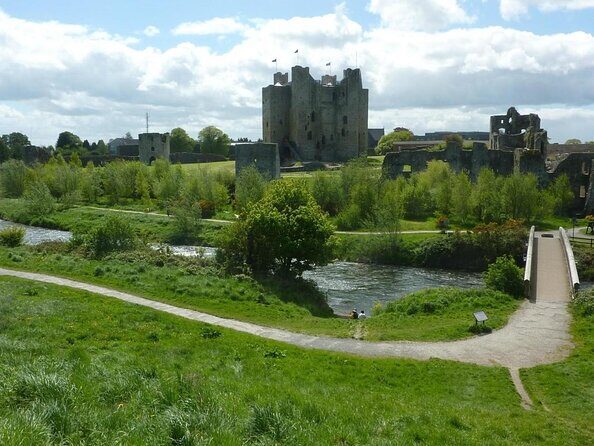 Private Tour from Dublin: Hill of Tara Trim Castle, Celtic sites - An Authentic Day of Irish Heritage: Private Tour from Dublin to Tara, Trim Castle, and Bective Abbey