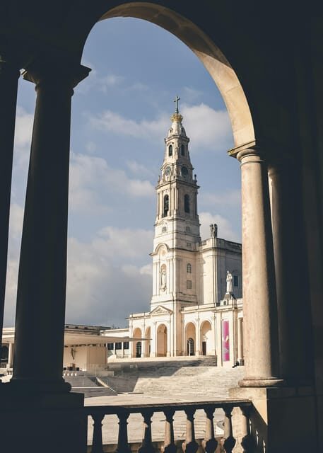 Private tour from Lisbon to Fátima and back - Key Points