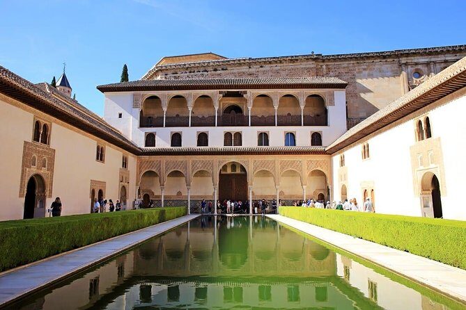 Private tour from Malaga to the Alhambra Palace and Granada for up to 8 persons - Key Points