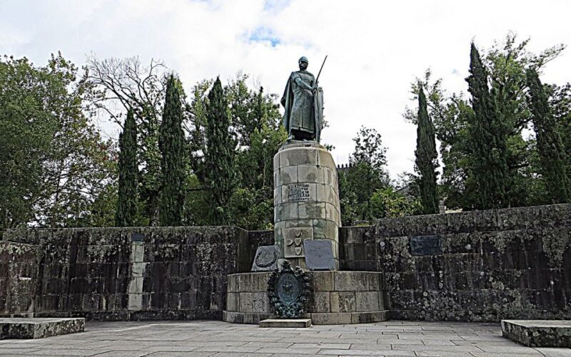 Private Tour From Porto: Guimarães and Braga with Lunch - Introduction: What to Expect from This Tour