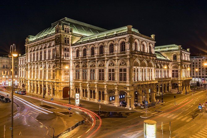 PRIVATE TOUR: From Prague to stunning Vienna with local guide - The Itinerary in Detail