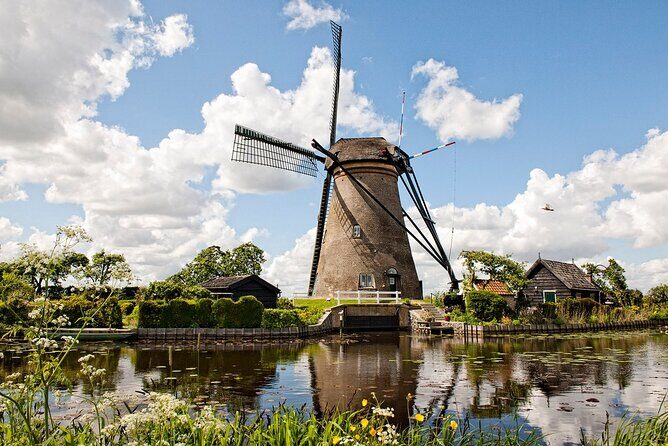 Private tour from Rotterdam to Windmills of Kinderdijk & Gouda Cheese Experience - What to Expect from this Classic Dutch Day Trip