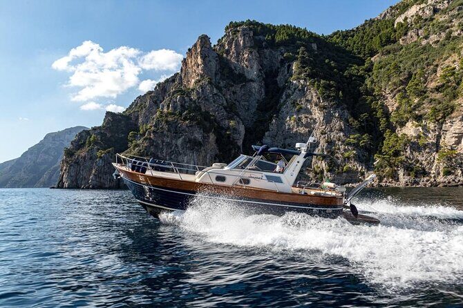 Private Tour from Sorrento to Capri - Gozzo Apreamare 10 - Key Points