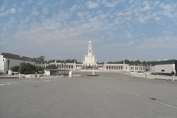 Private Tour Full Day Fátima - Porto - Óbidos - from Lisbon - Introduction: Why Choose This Tour?