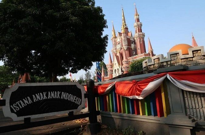 Private Tour Full Day Miniature of beautiful indonesia With Lunch (jakarta) - The All-Important Lunch