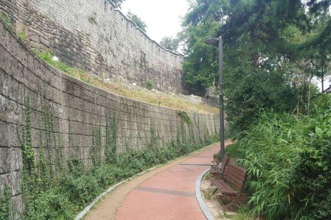 Private Tour - Gyeongbokgung Royal Palace and Eastern Gate - Who Will Appreciate This Tour?