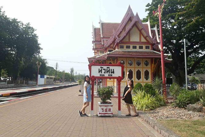 Private Tour: Hua Hin Day Tour from Bangkok - Relaxing at Hua Hin Beach