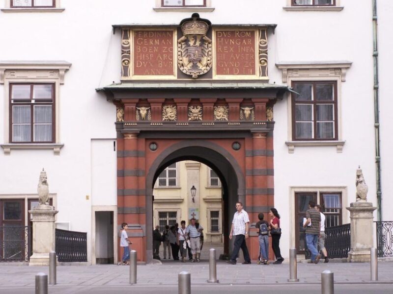 Private Tour: Imperial Treasury Vienna - Starting Point: The Hofburg and Schweizer Tor