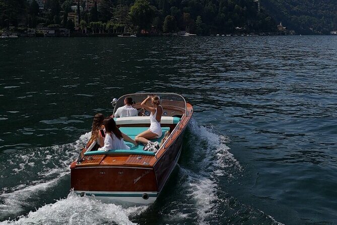 Private tour in classic wooden boat - The Itinerary Breakdown