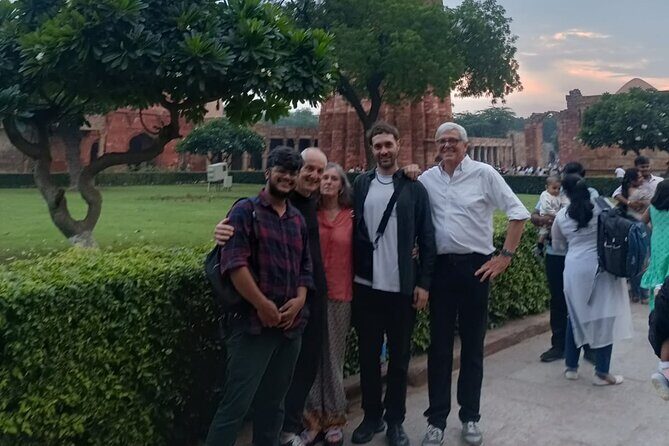 Private Tour in Mehrauli Archaeological Park & Qutub Minar - Practical Details and Considerations