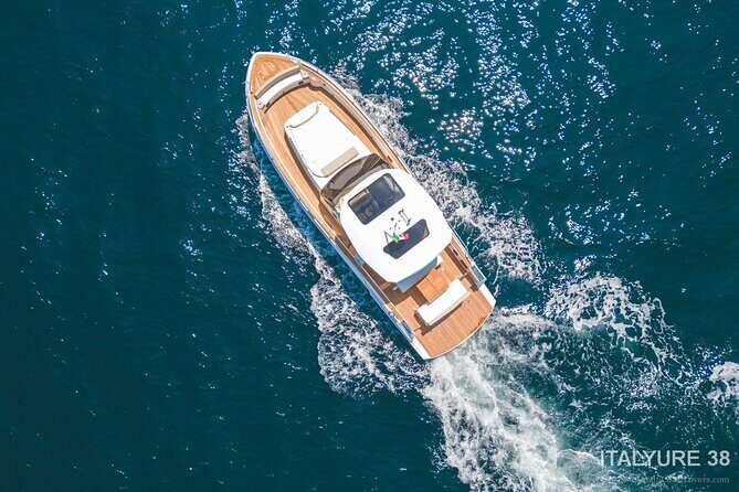 Private tour in Premium Yacht from Sorrento to Capri and Positano - FAQs