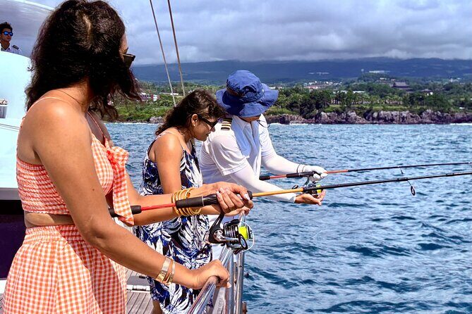 Private Tour in South Jeju including Yacht Cruise - The Sum Up