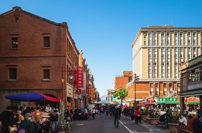 Private Tour in Taipei's Vintage Dadaocheng - FAQs