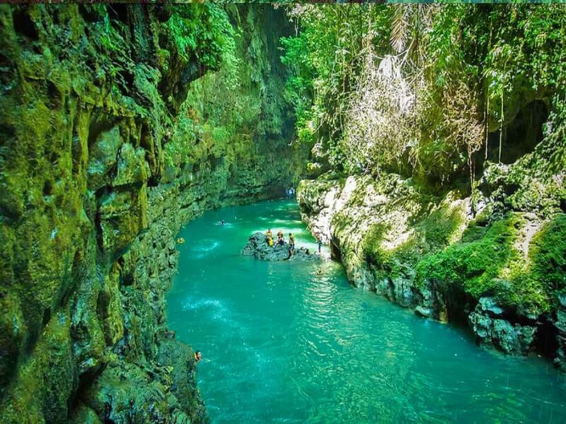 Private Tour : Jakarta - Bali 13 Day 12 Night with Hotel - What Makes This Tour Stand Out?