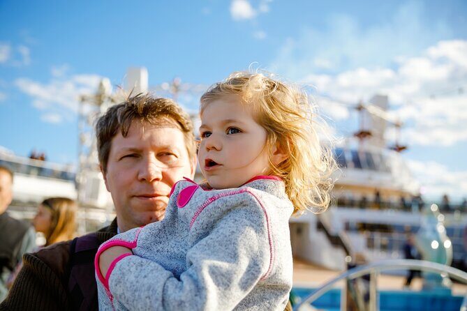 Private Tour Jet Skiing Around La Famille Ship and Pristine Cays - Transport, Duration, and Practicalities