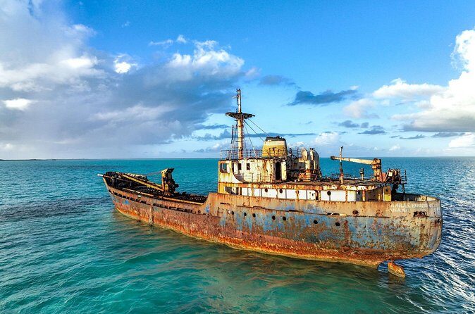 Private Tour Jet Skiing Around La Famille Ship and Pristine Cays - FAQs