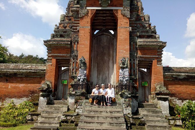 Private Tour: Leke-Leke Waterfall, Handara gate & Iconic Temples - Authentic Experiences and Authenticity