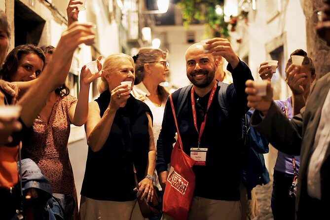 Private Tour: Lisbon Sunset Walking Tour with Fado Show and Dinner - Dining and the Soul of Fado