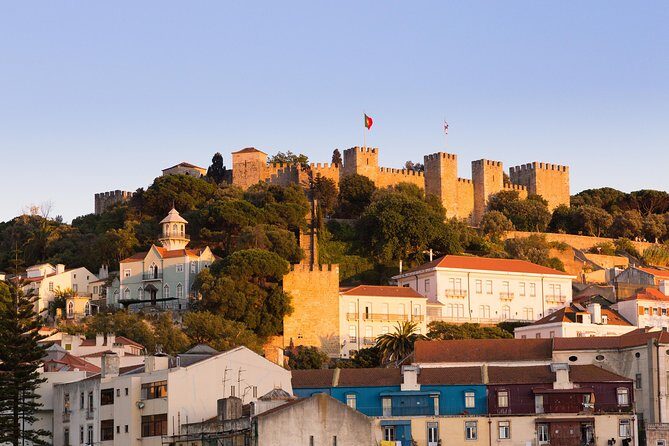 Private Tour: Lisbon Sunset Walking Tour with Fado Show and Dinner - Who Is This Tour Best For?