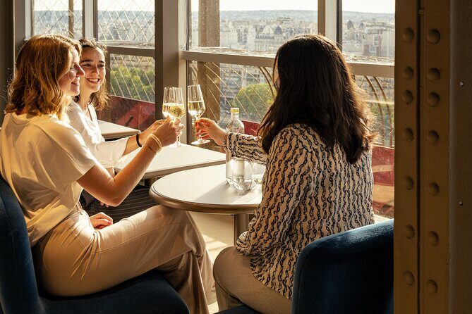 Private Tour, Luxury Eiffel Tower Lunch, Seine Cruise & Louvre - The Sum Up
