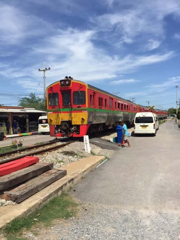 Private Tour Maeklong Railway,Floating Market, Wat Bangkung - Final Thoughts