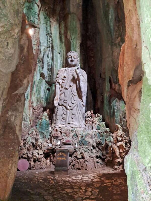 PRIVATE TOUR Marble Mountains/Caves and Lady Buddha - The Physical and Practical Aspects