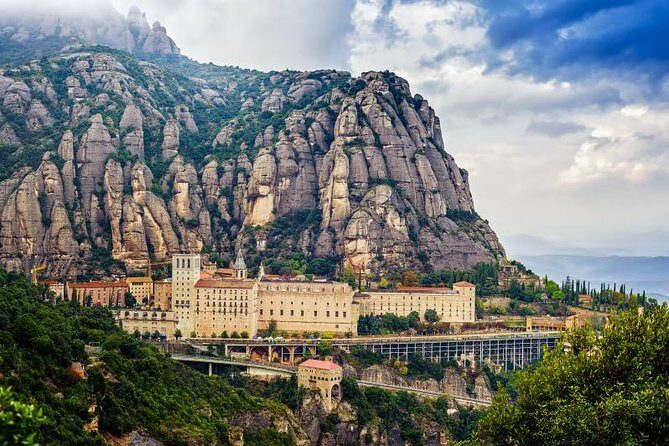Private Tour: Montserrat and Cava Visit - Discovering Montserrat and Its Spiritual Heart