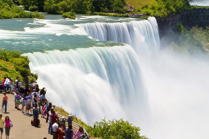 Private Tour: Niagara Falls Day Trip from New York City - Arrival at Niagara Falls