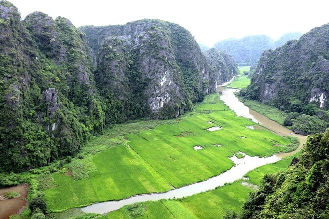 PRIVATE TOUR Ninh Binh One Day - Hoa lu- Tam Coc - Mua Cave - Key Points