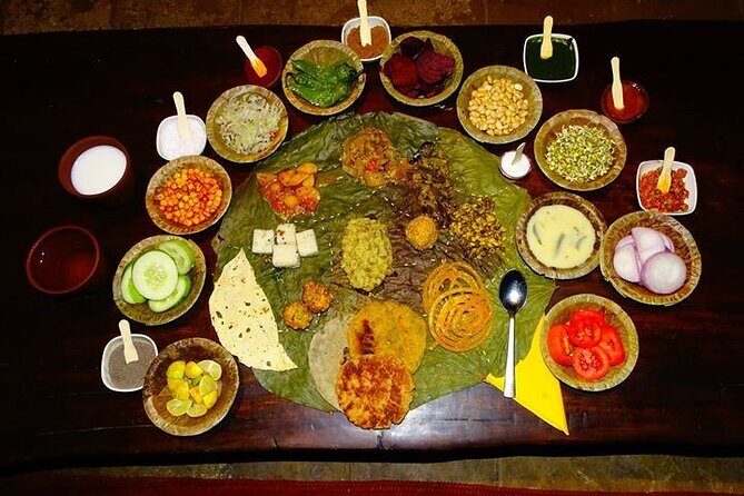 Private Tour of Ahmedabad's nightlife with Traditional Dinner - Practical Considerations