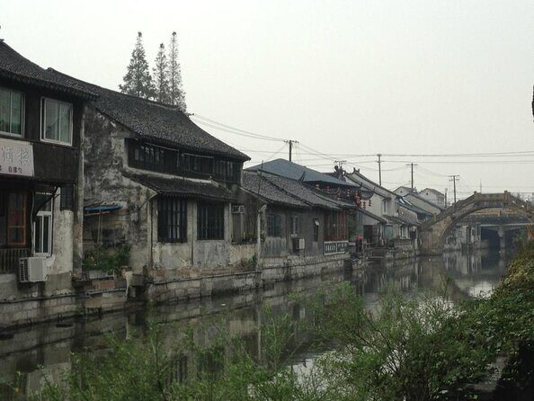 Private Tour of Fengjing Ancient Town and Shanghai Sightseeing with Pickup - Key Points