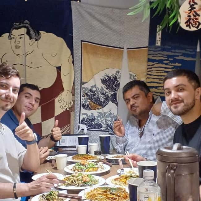 Private Tour of Hiroshima in Spanish: History, emotion, and local guide - A Closer Look at the Hiroshima Private Tour