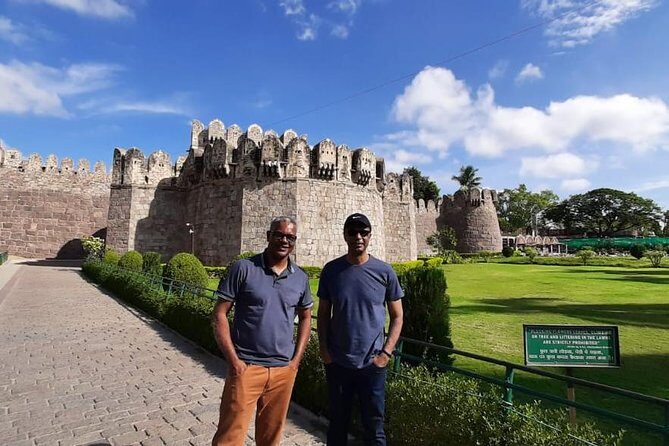 Private tour of Hyderabad with lunch for a culture - Introduction to Hyderabad’s Heritage