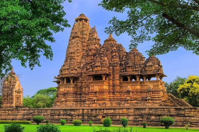 Private Tour of Kamasutra Temples in Khajuraho - The Western Group: Gateway to Iconic Sculptures