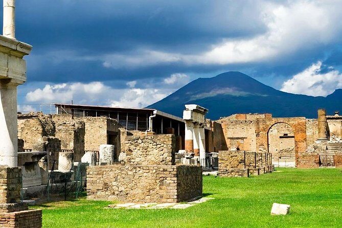 Private Tour Of Pompeii - Sorrento & Positano - How the Experience Works for Different Travelers