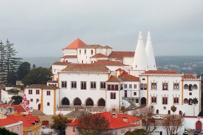 Private tour of Portugal 5 days from Lisbon - Detailed Breakdown of the Itinerary
