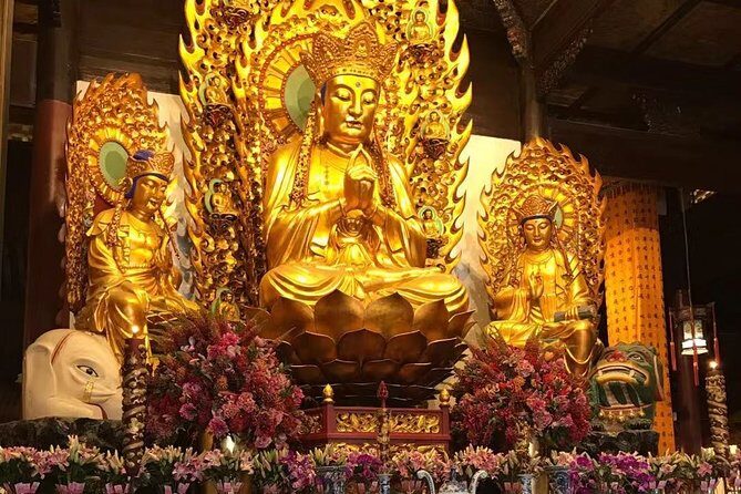 Private Tour of Shanghai City Highlights and Zhujiajiao Ancient Town with Lunch - FAQs