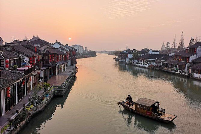 Private Tour of Shanghai Highlights and Zhujiajiao Water Town in One Day - Key Points