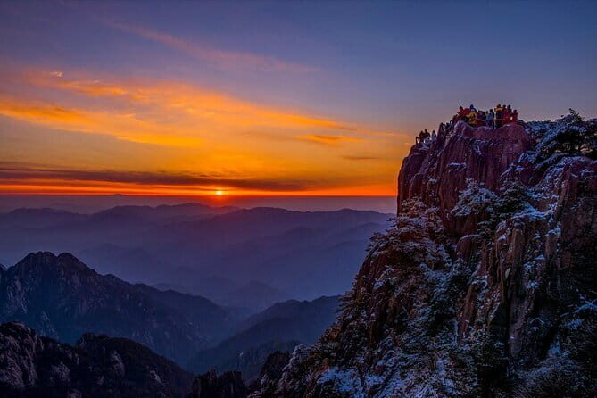 Private Tour of Shanghai Night View and Dinner in Oriental Pearl Tower - The Sum Up
