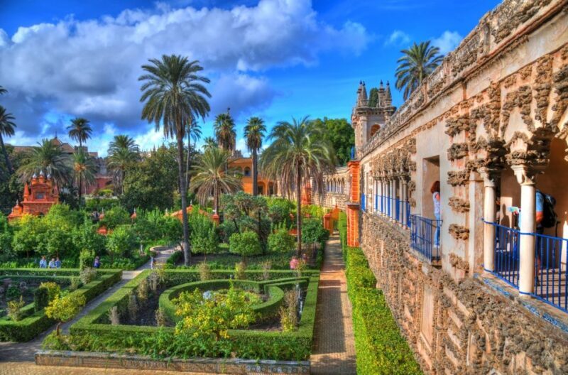 Private Tour of the Alcazar, the Cathedral and the Giralda - Starting Point and Tour Duration