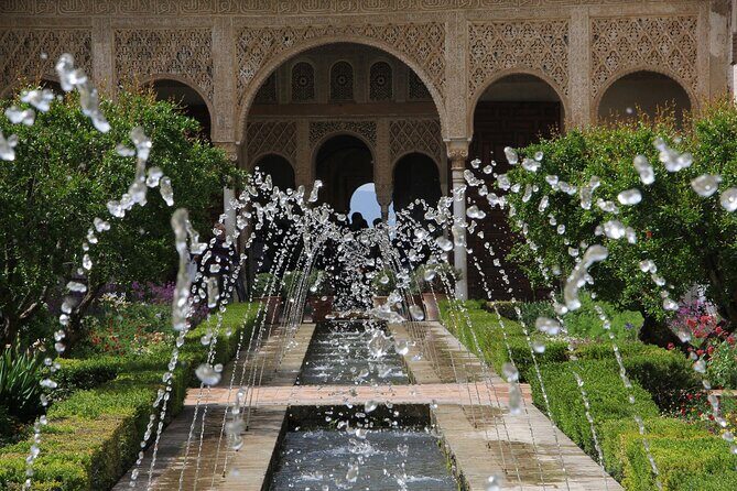 Private tour of the best of Granada - Sightseeing, Food & Culture with a local - A Closer Look at the Experience