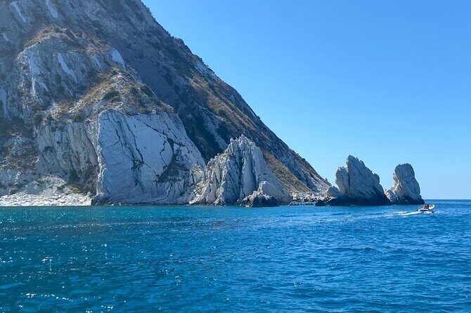 Private tour of the Conero Riviera on a sailing boat - Key Points