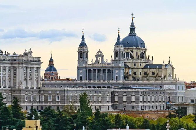 Private tour of the Royal Palace of Madrid - An Elegant Introduction to Madrid’s Royal Residence