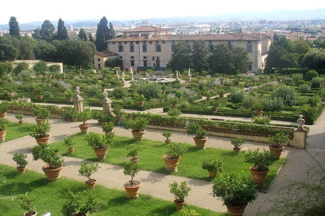 Private Tour of Uffizi Gallery and Santa Croce Basilica - Who Will Appreciate This Tour?