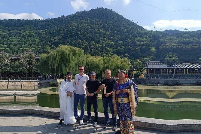 Private Tour on Terracotta Army and Huaqing Palace - Exploring the Terracotta Army: The Highlight of the Day